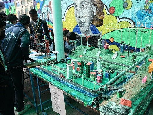 Diamond Secondary School